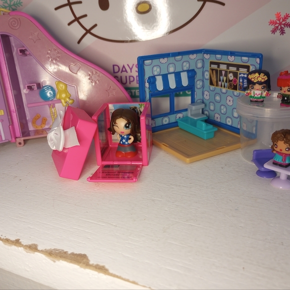 Toys | Mini Toy Bundle Polly Pocket Pool Slide Set Gift Ems Mixieqs ...